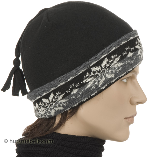 sporty fleece cap for adults