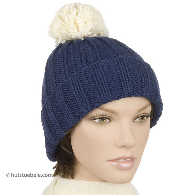 Knitted cap for woman